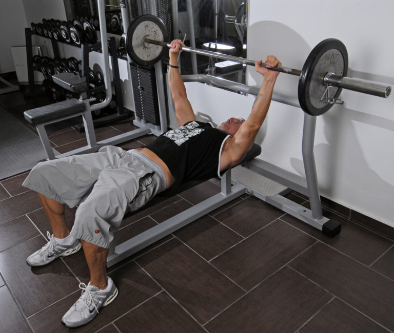 Chest Press on a Horizontal Bench - Supertrainer - Personal Trainer ...